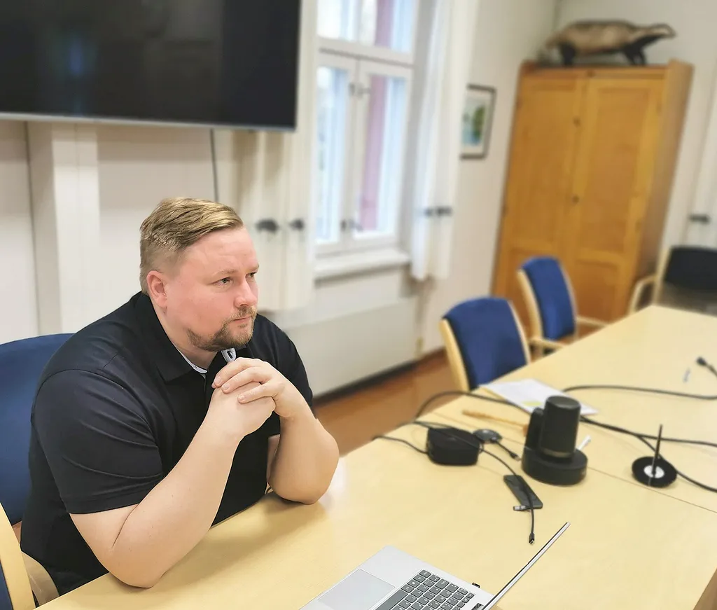 Kunnanjohtajan Luhangan Vesihuollon työkorvaukset jälleen tapetilla ...